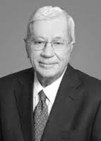 Ray Hutchison, prominent Texas lawyer, dies at 81