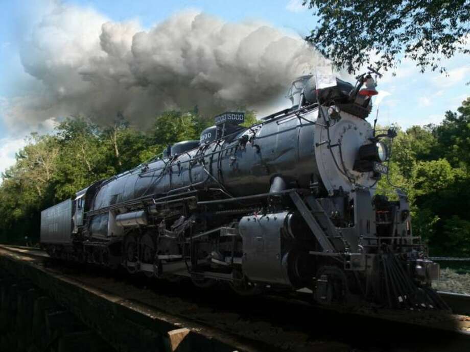 Locomotive complex may steam into Plainview - Plainview Daily Herald