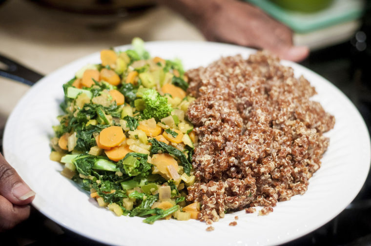 Workers can sue over lunch menus