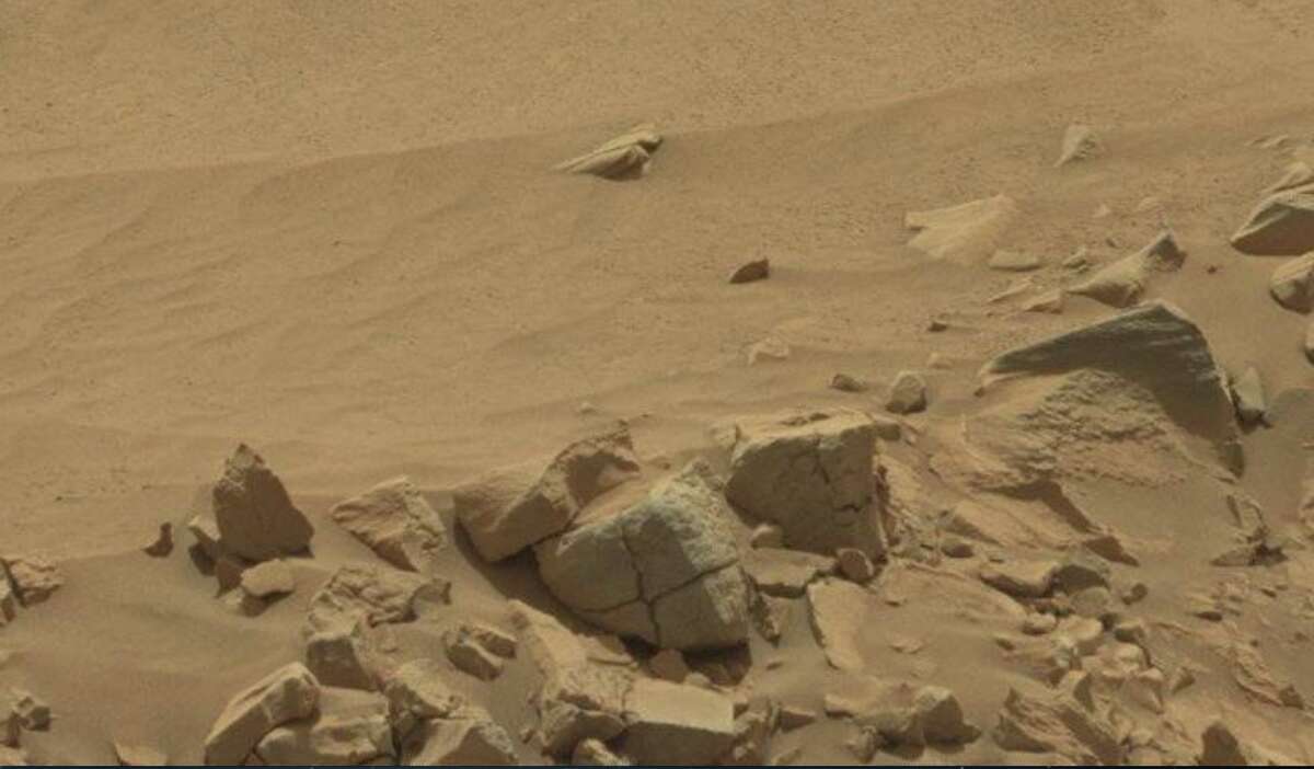 A strange thing seen on Mars that might actually mean something