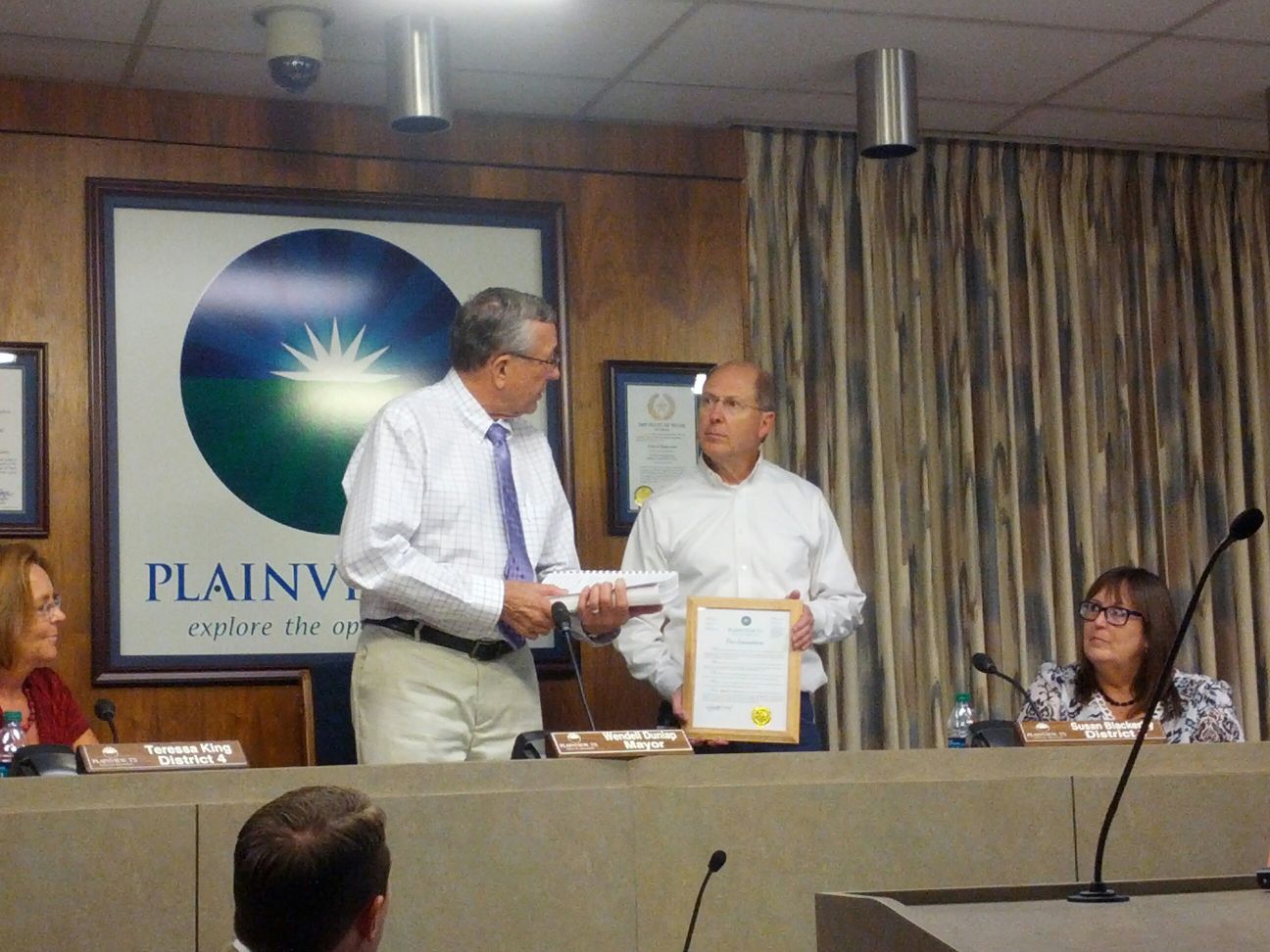 City honors Sigwald for contribution to county