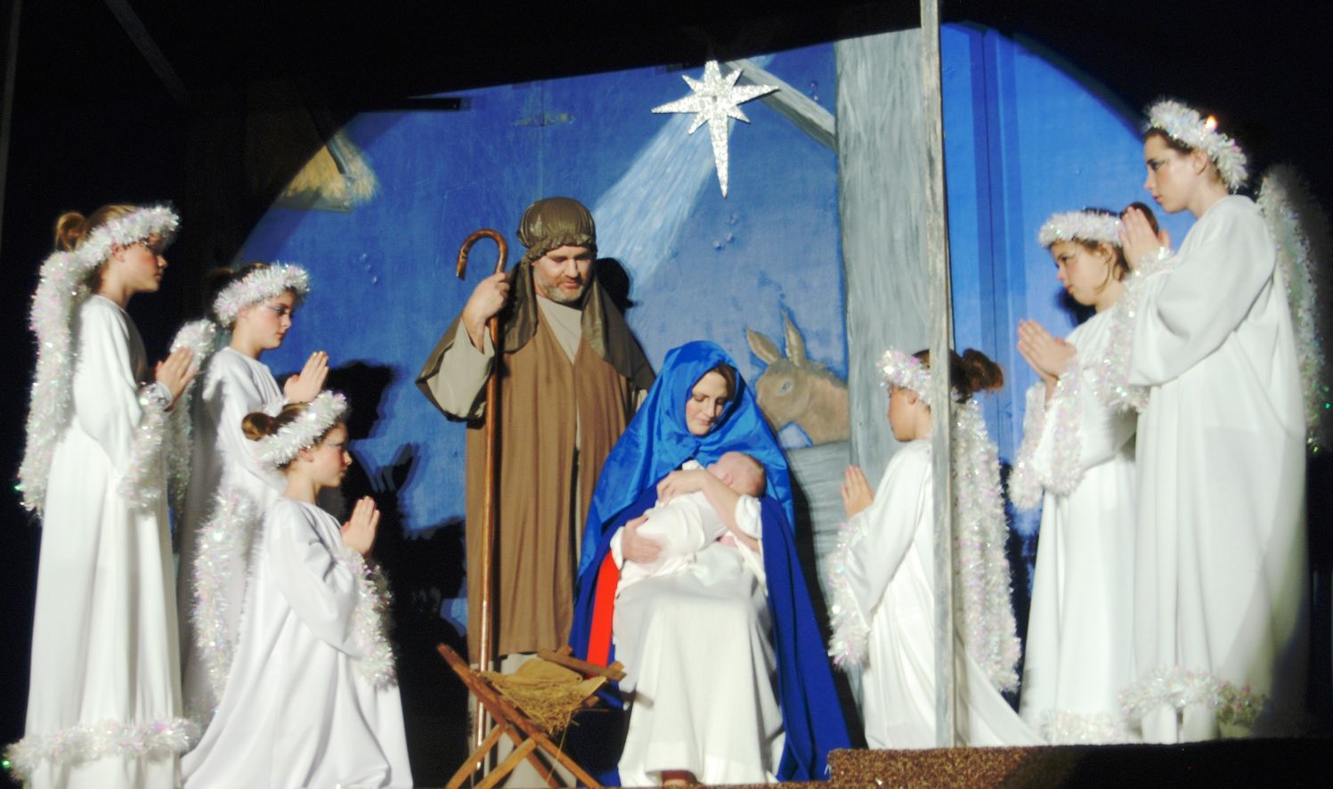 It takes a village to stage Christmas Pageant