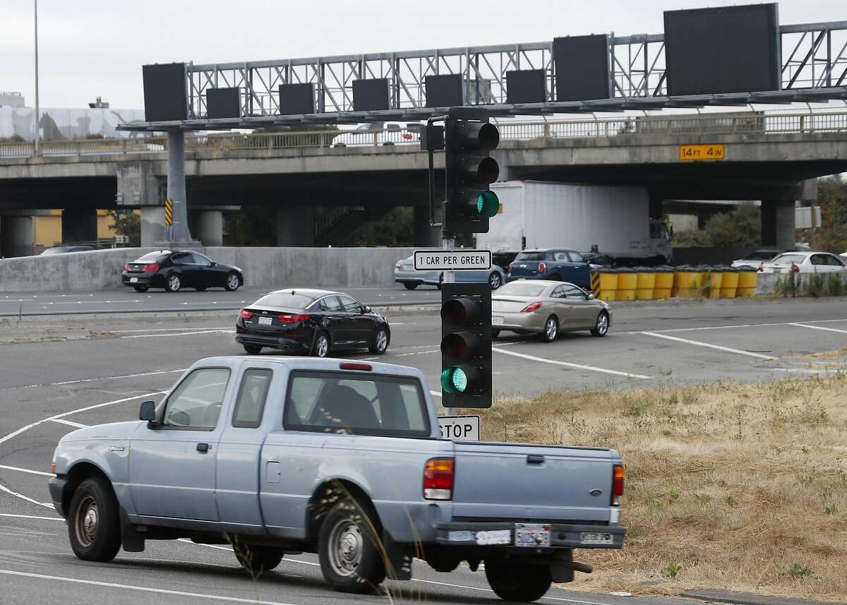 Jammed Stretch Of I 80 Gets Smart Traffic Technology