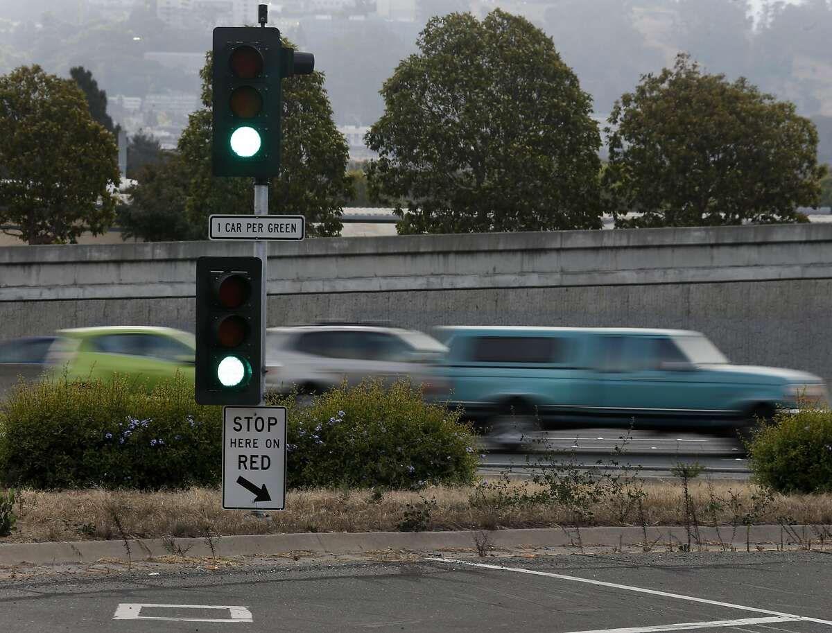Jammed Stretch Of I 80 Gets Smart Traffic Technology