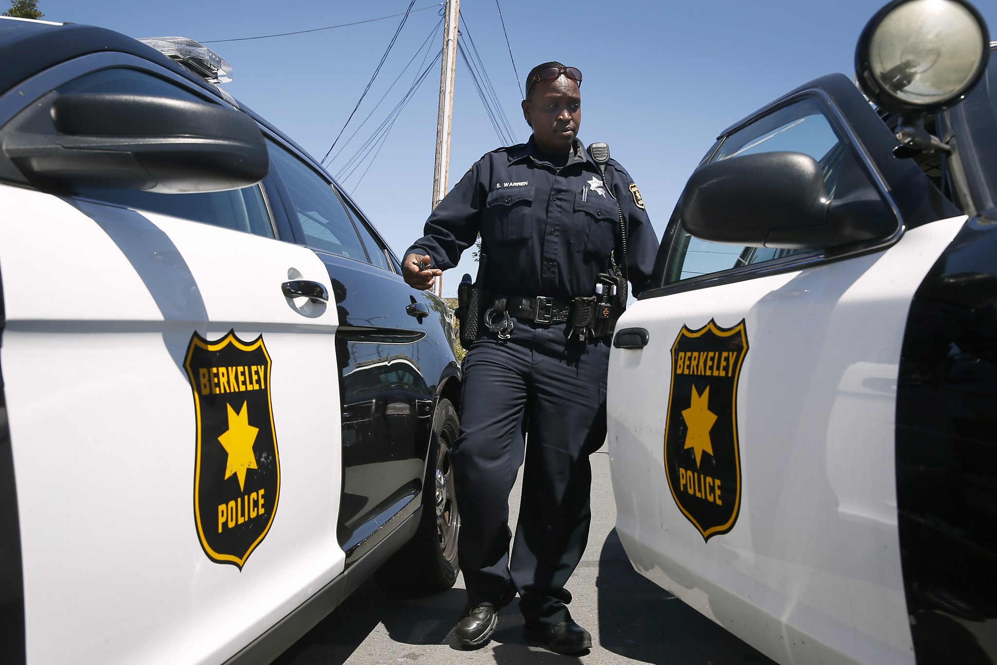 Starbucks patrons help Berkeley police capture of 2 bandits
