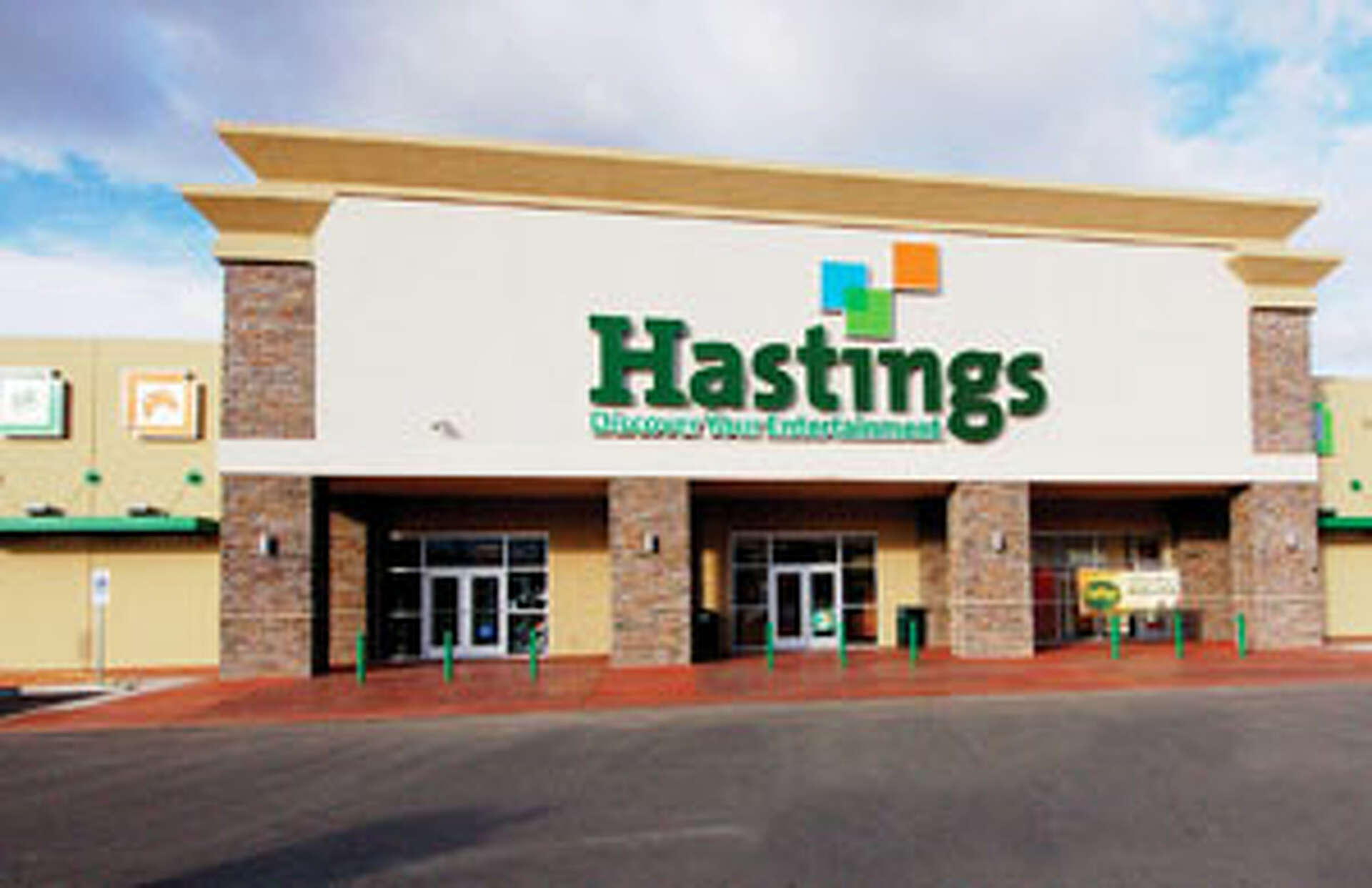 Hastings Entertainment plans on closing all its locations