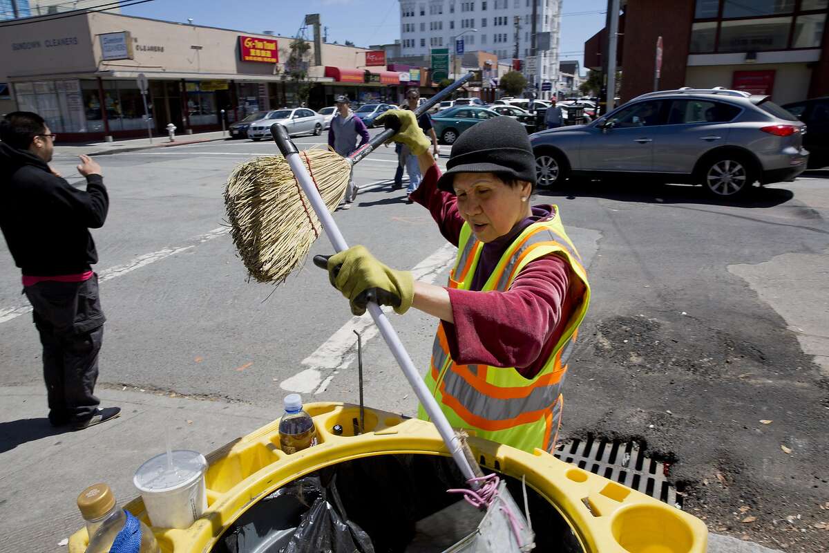 S.F. street cleaner, 67, is ‘Grandma’ at home and on the job