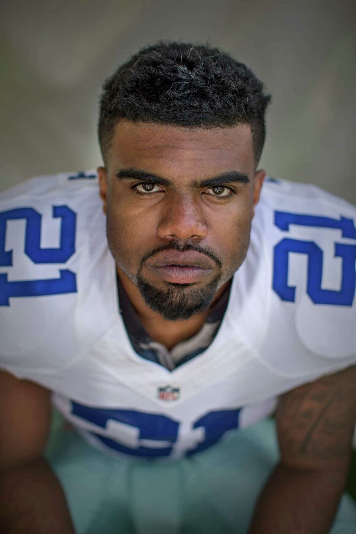 Cowboys rookie RB Elliott accused of domestic abuse