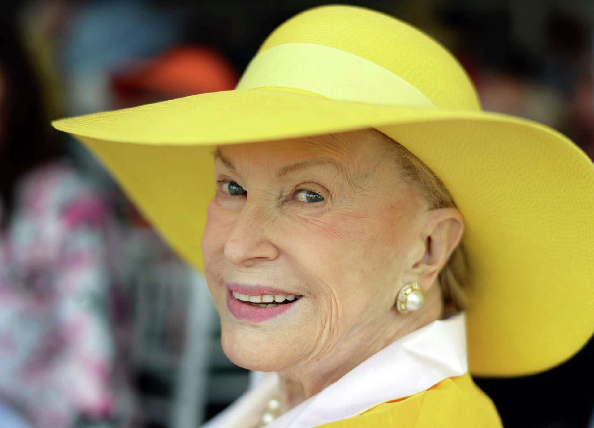 Saratoga was her kind of town