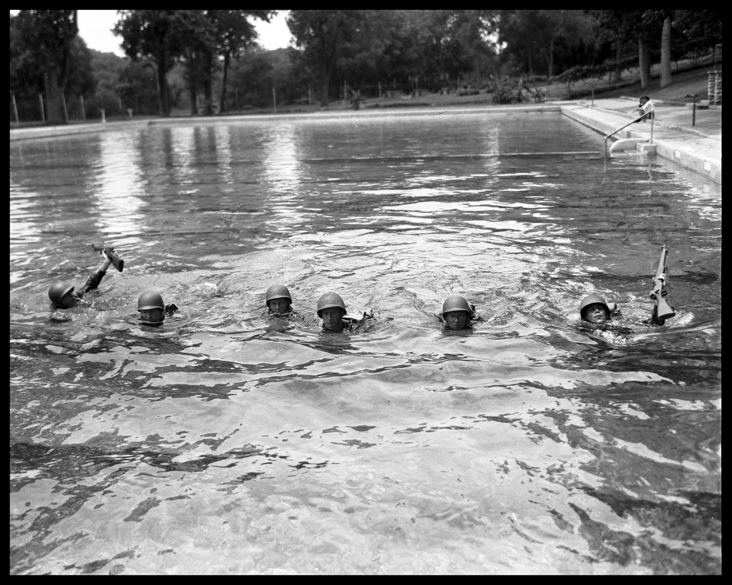 1943 photo of 'oldest swimming pool in Texas' shows different side of ...