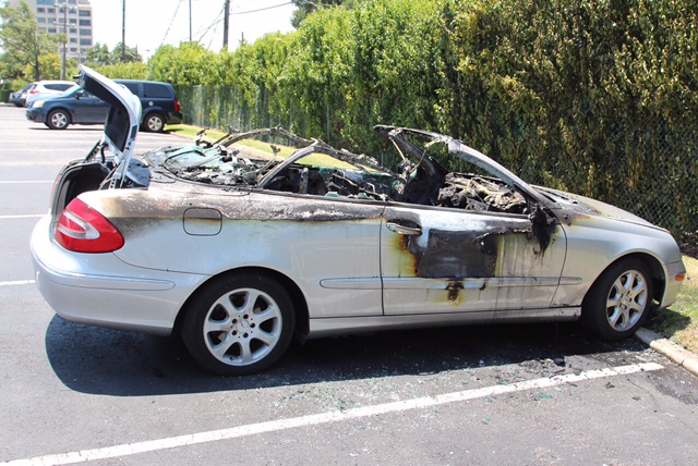 Mercedes-Benz convertible destroyed in fire at San Antonio Country Club