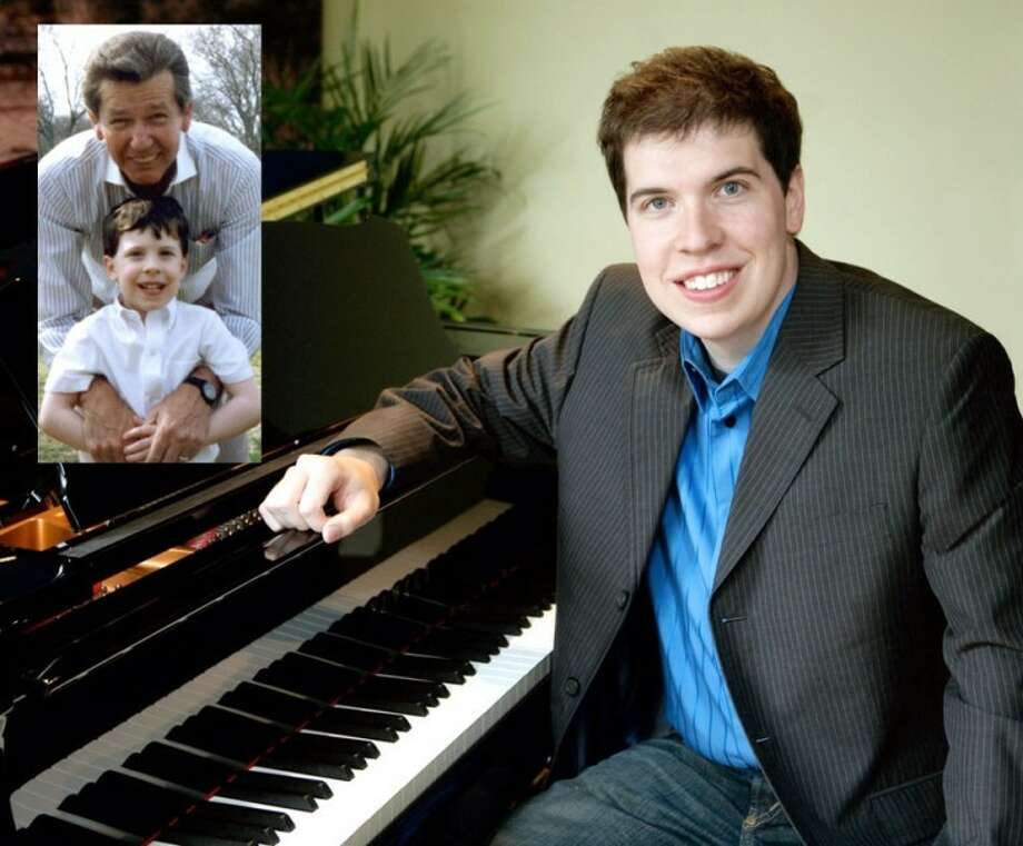 Grandson salutes Floyd Cramer at concert - Plainview Daily Herald