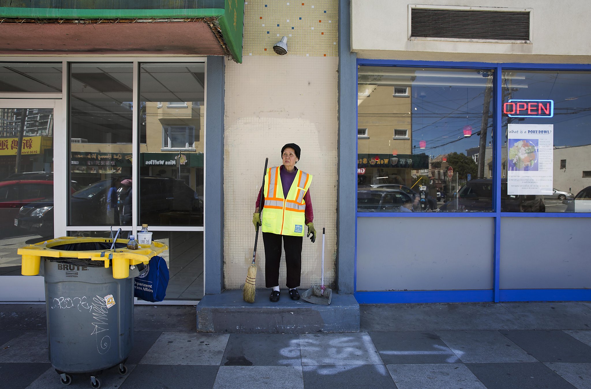 S.F. street cleaner, 67, is ‘Grandma’ at home and on the job