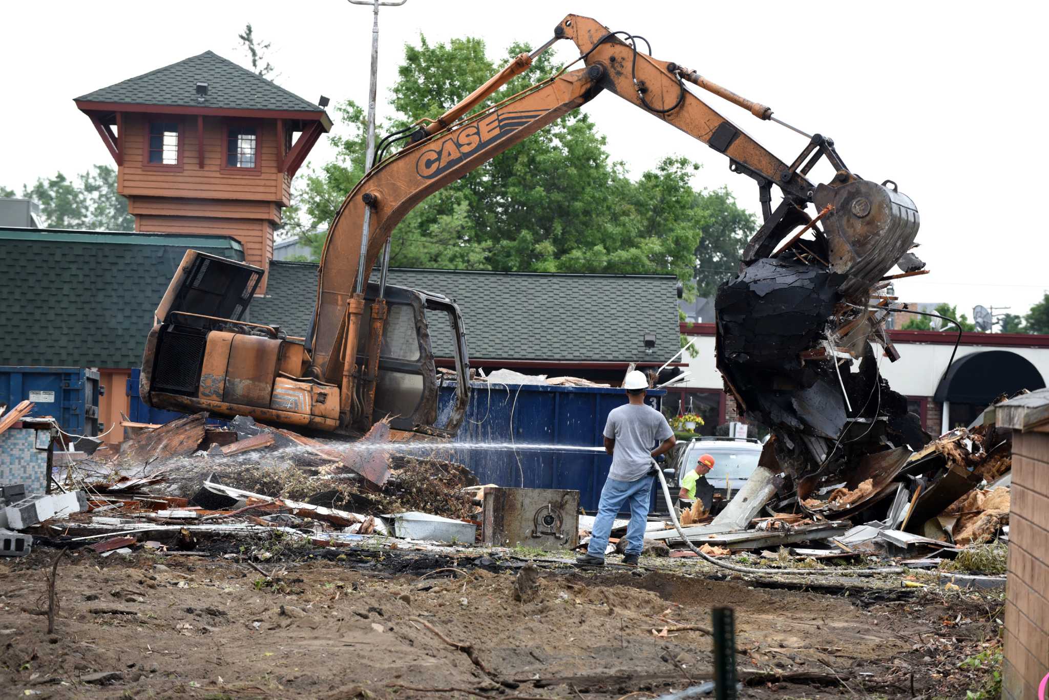 Demolition takes last bit of L-Ken's restaurant