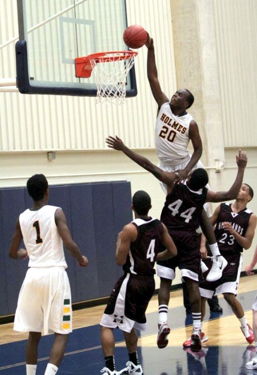 Garnett signs recruits from across state