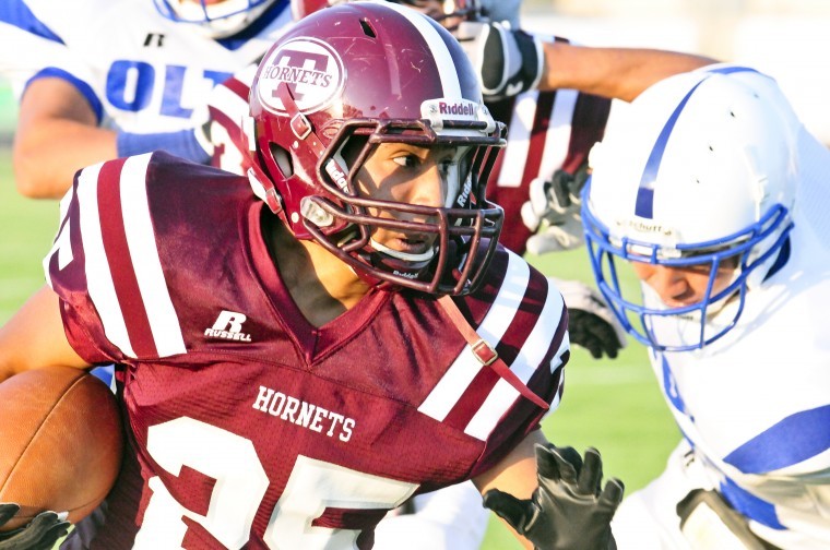 Hornets Sting Mustangs: Sophomore QB Martinez leads Tulia past Olton 28-14