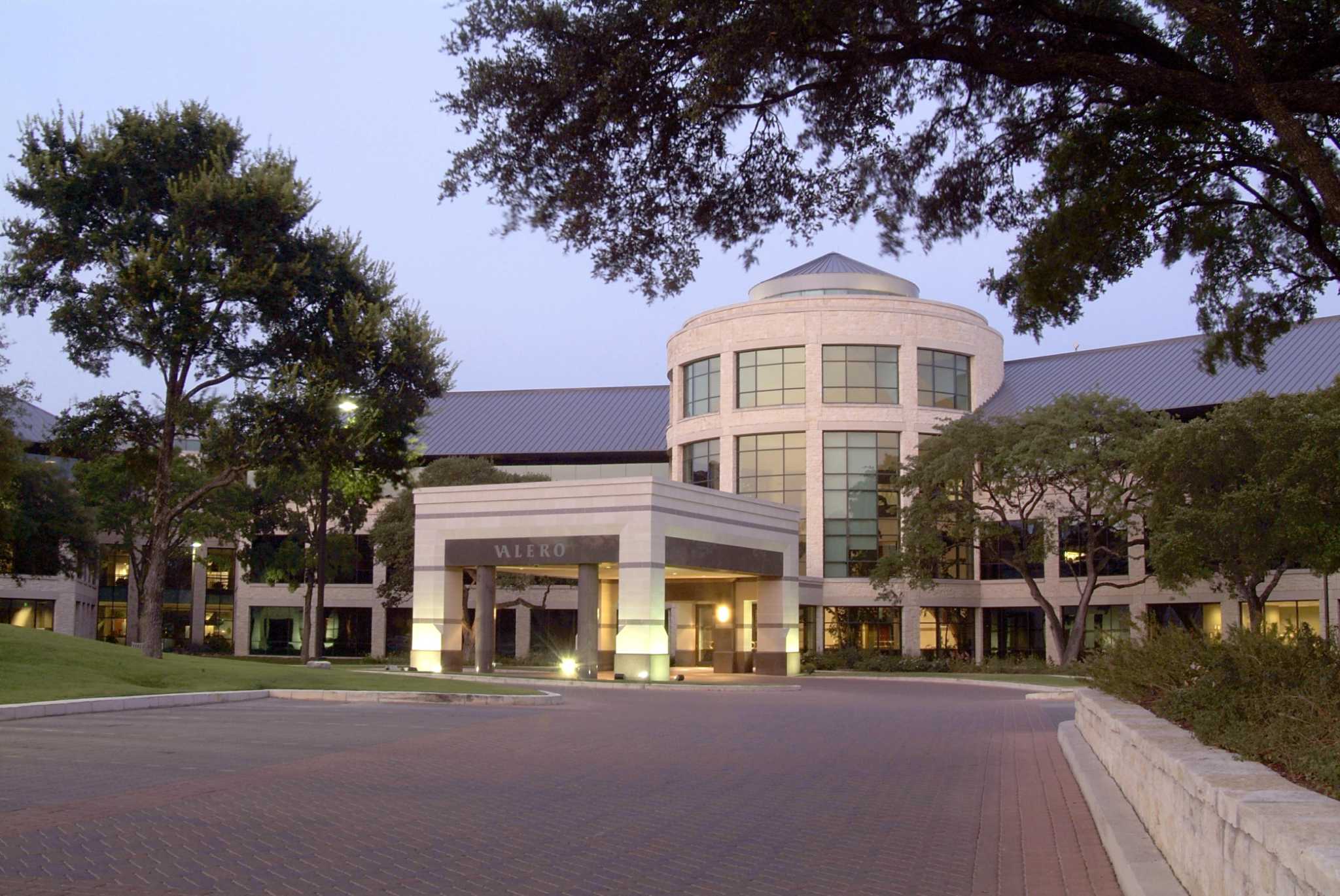 San Antonio’s Valero Energy Partners beats expectations