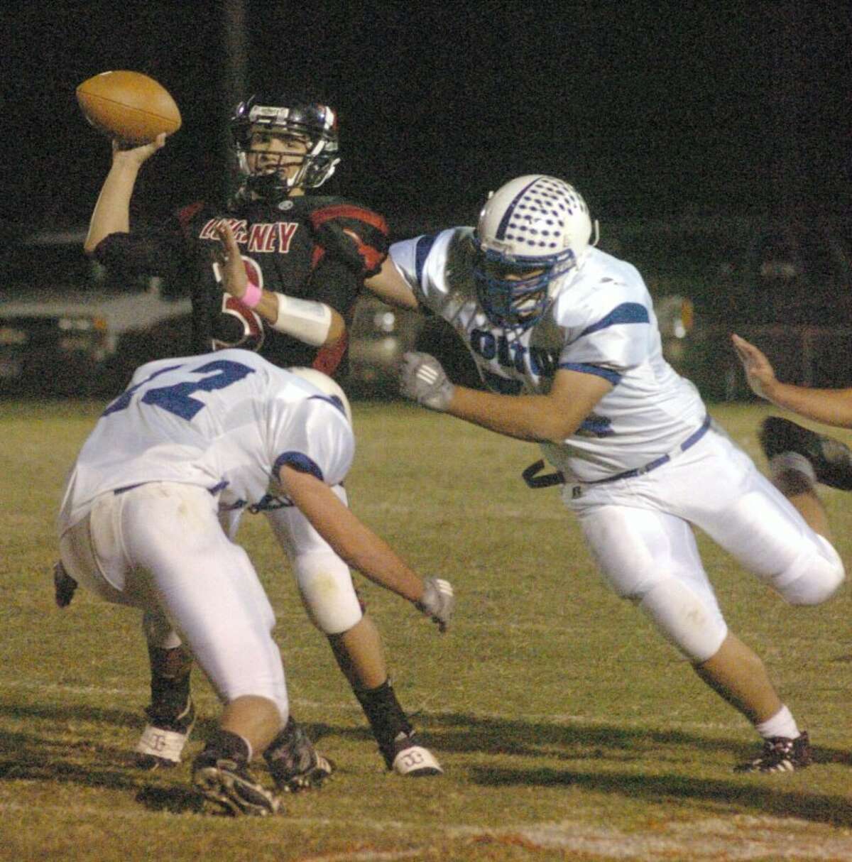 Olton edges out Lockney, 14-7