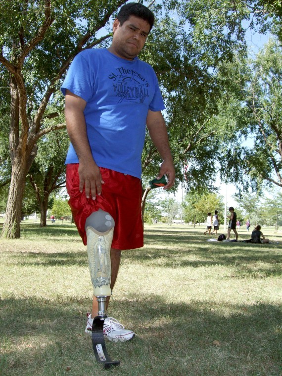 Dad serves as daughters' running inspiration