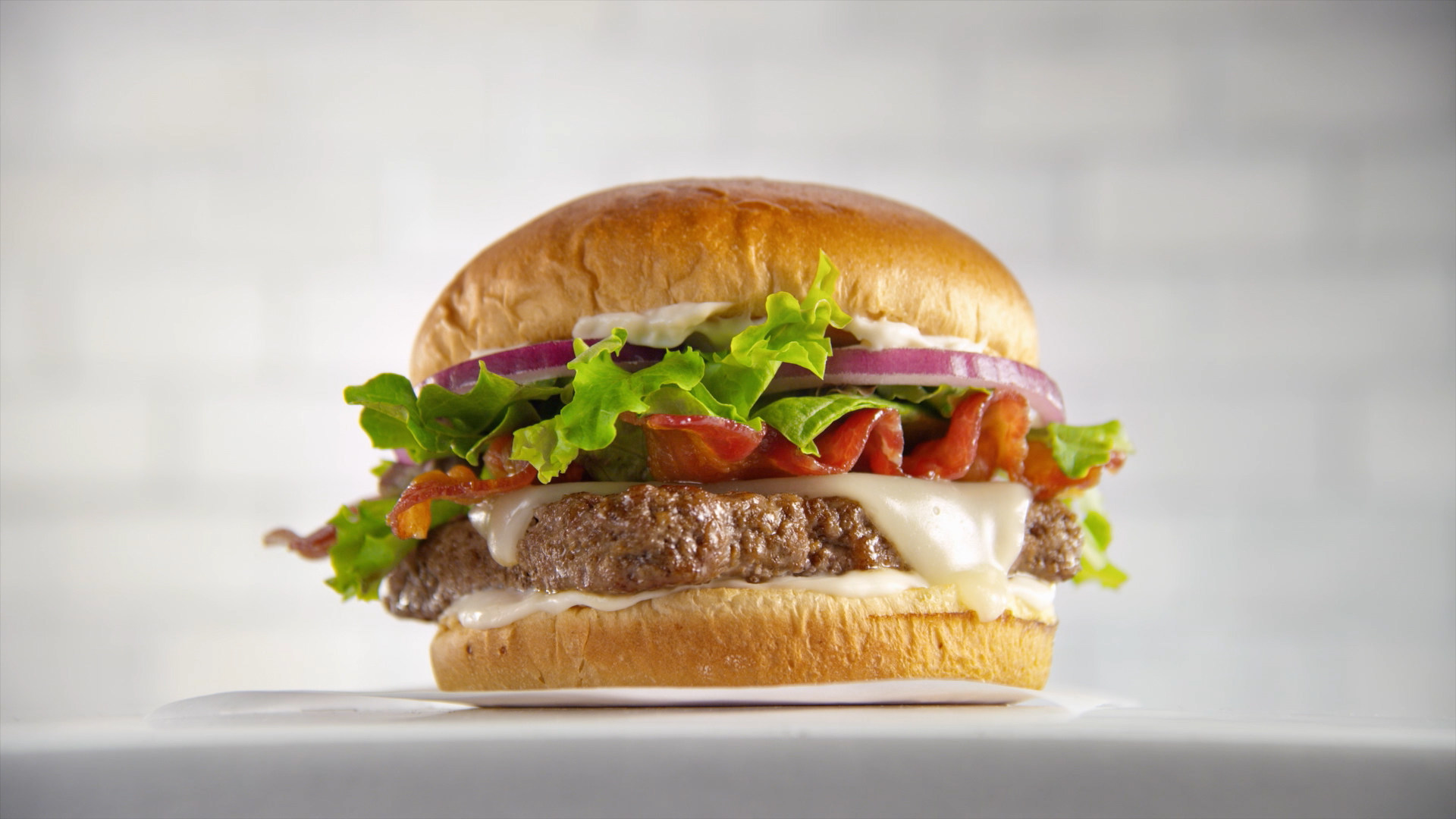 Bacon Mozzarella Burger gets extra kick of flavor from garlic