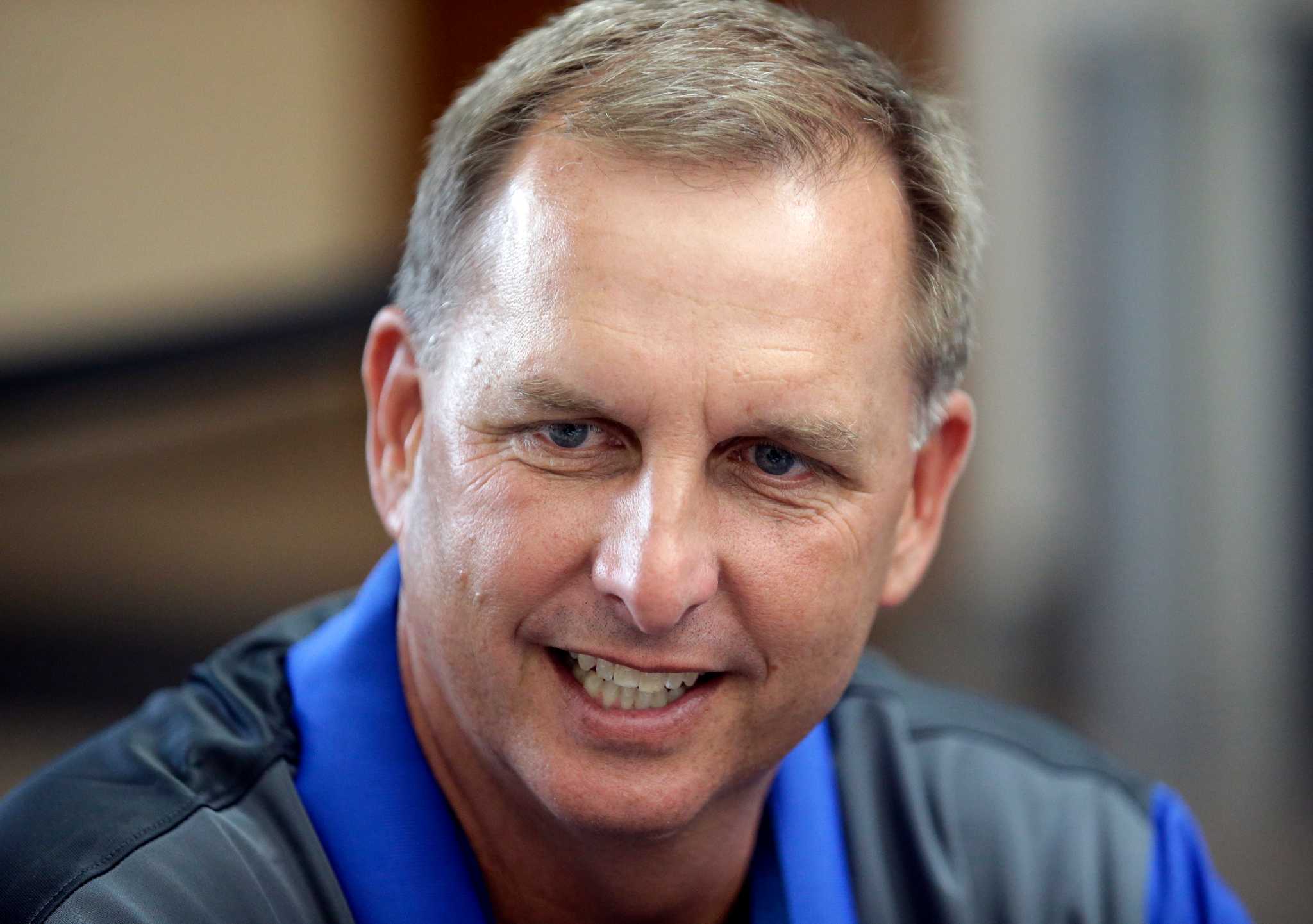 Ty Detmer honored with NCAA Silver Anniversary Award