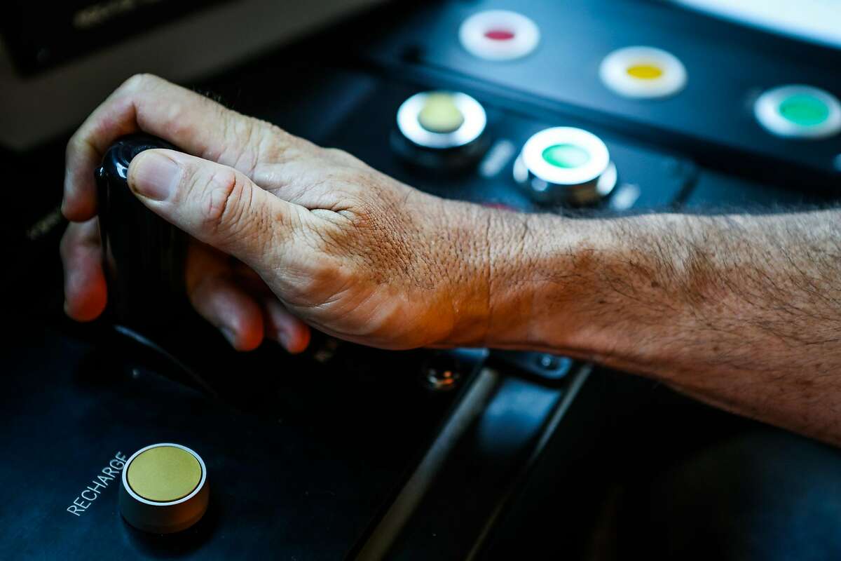 Crews work to shore up hillsides as SMART rail opening nears