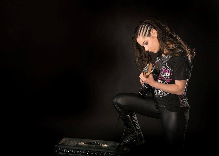 Shaker's Moriah Formica advances on "The Voice"