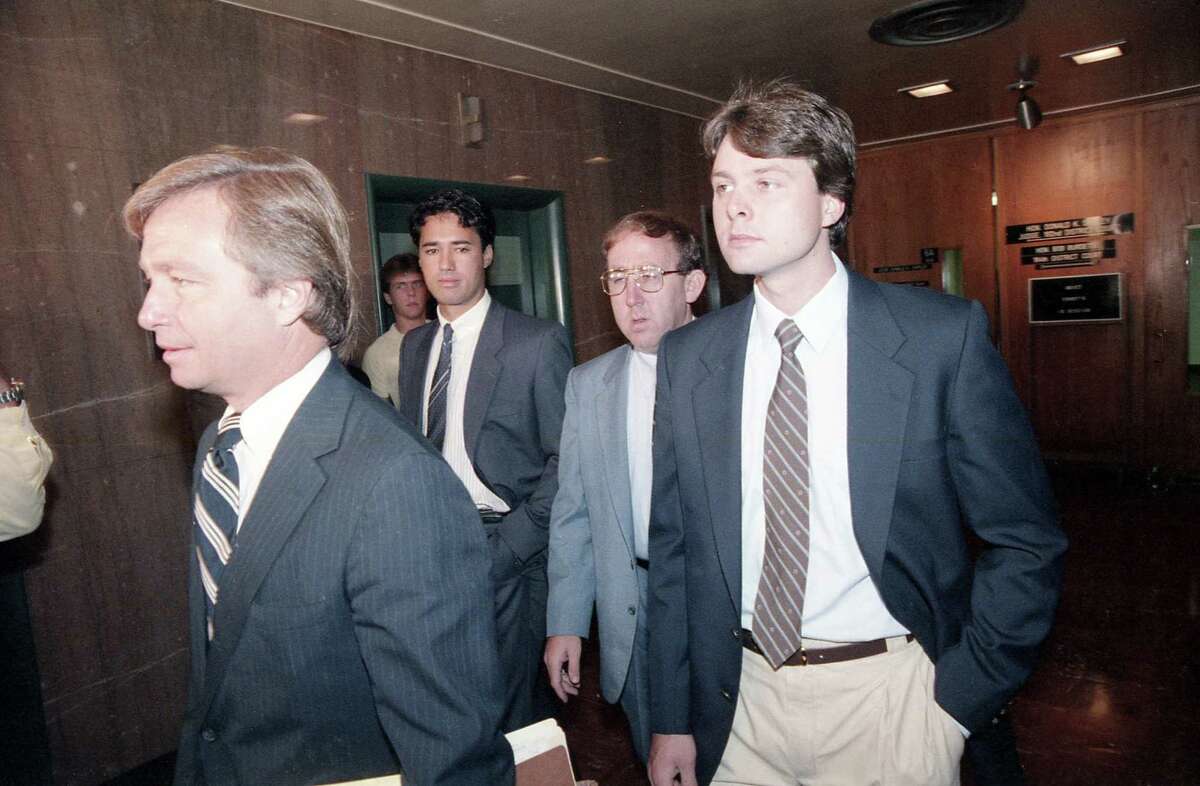 30 years ago: Dueling blimps, all stars arrive, Elissa in NYC