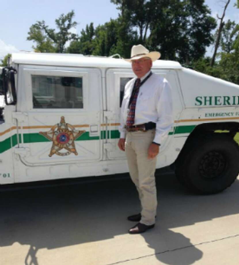 Texas Sheriff's office turns military humvees into badass cop cars ...