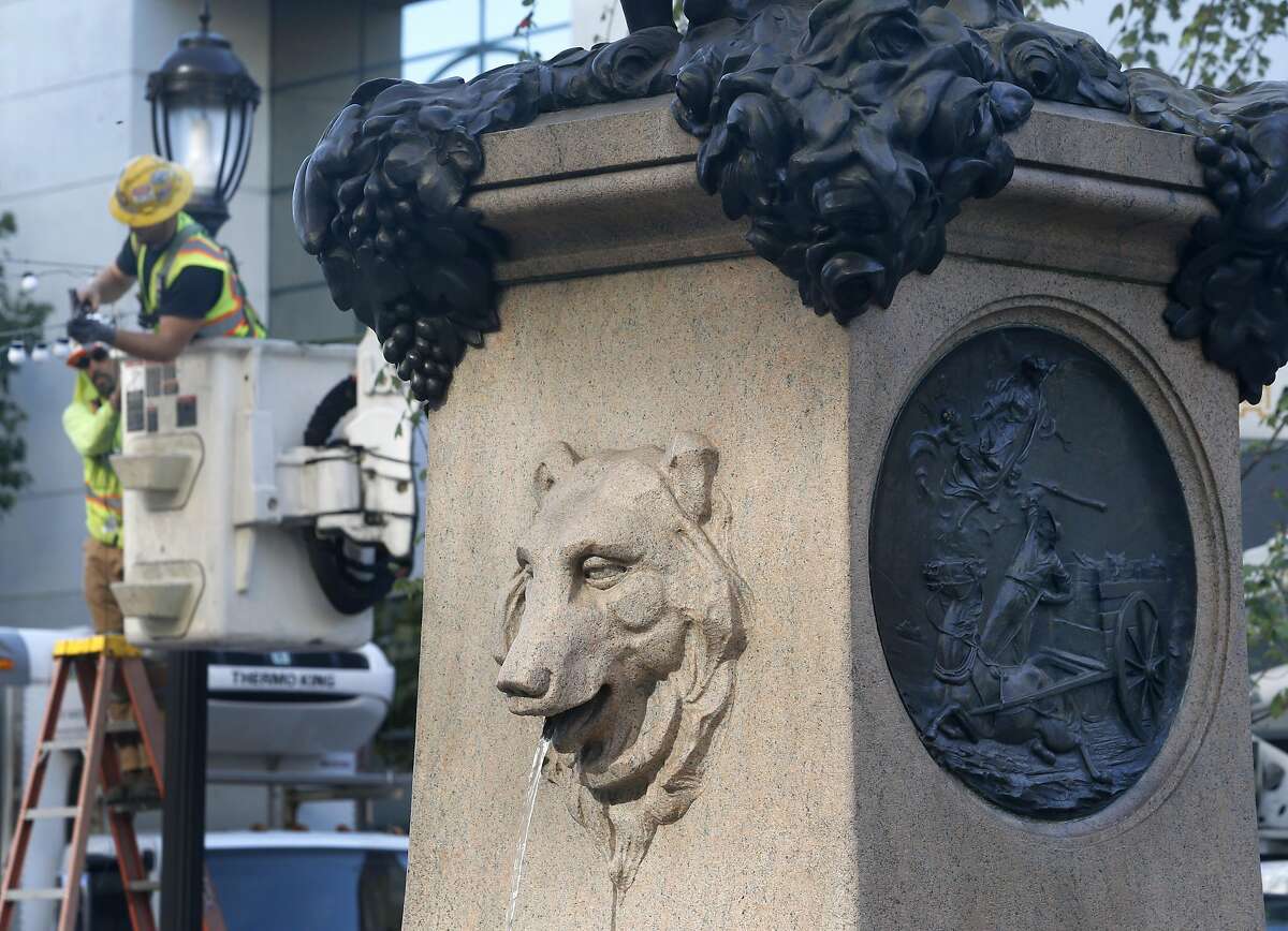 Oakland celebrates a renovated Latham Square