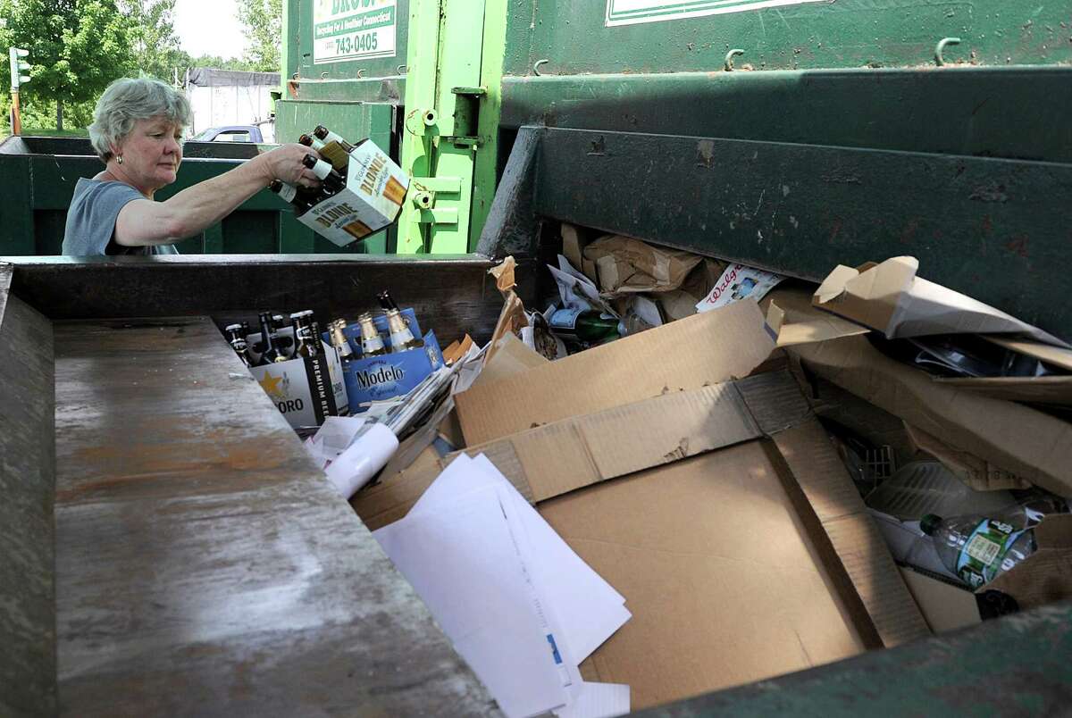 Connecticut on track to meet waste goal