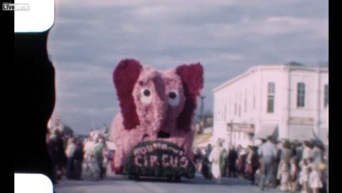 Video: University of Texas Round-Up parade footage from 1949 gives a ...