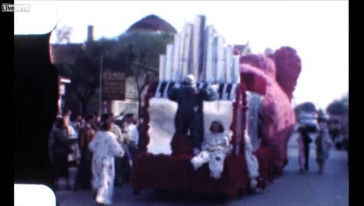Video: University of Texas Round-Up parade footage from 1949 gives a ...