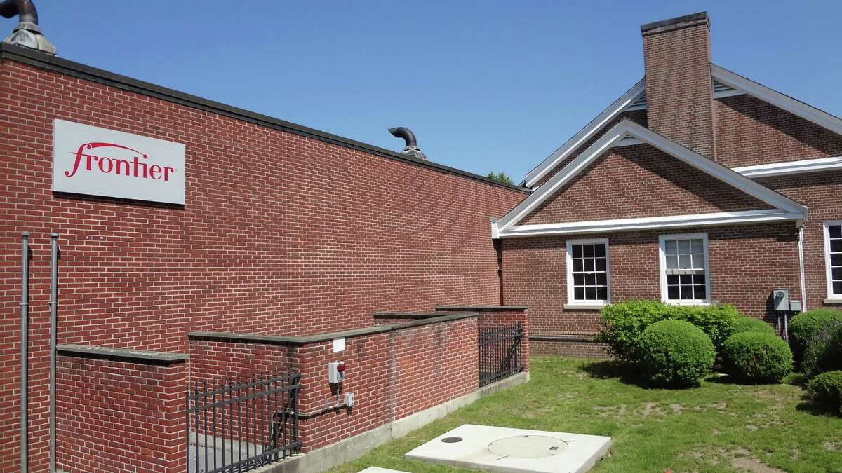 Frontier squeezes out extra savings in Verizon deal