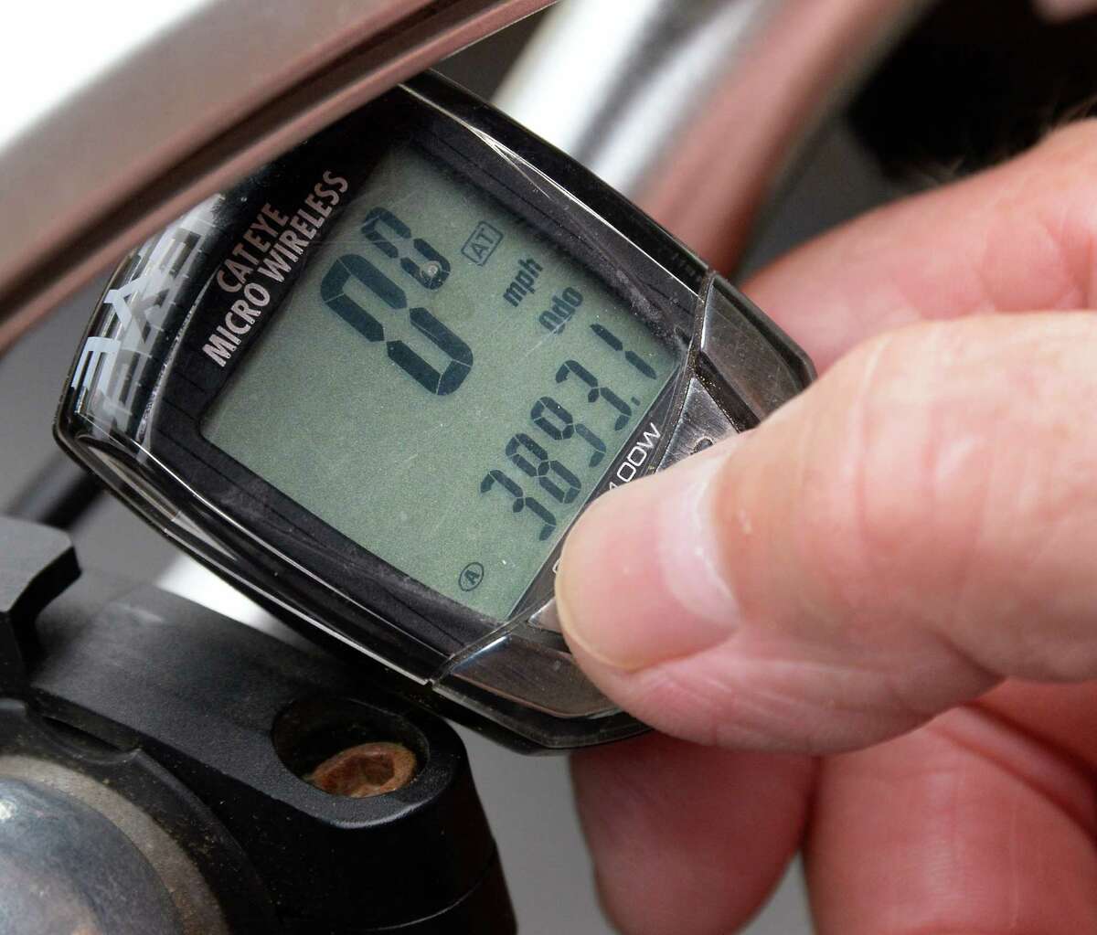 Rensselaer County cyclist, 74, closes in on 100,000 mile mark