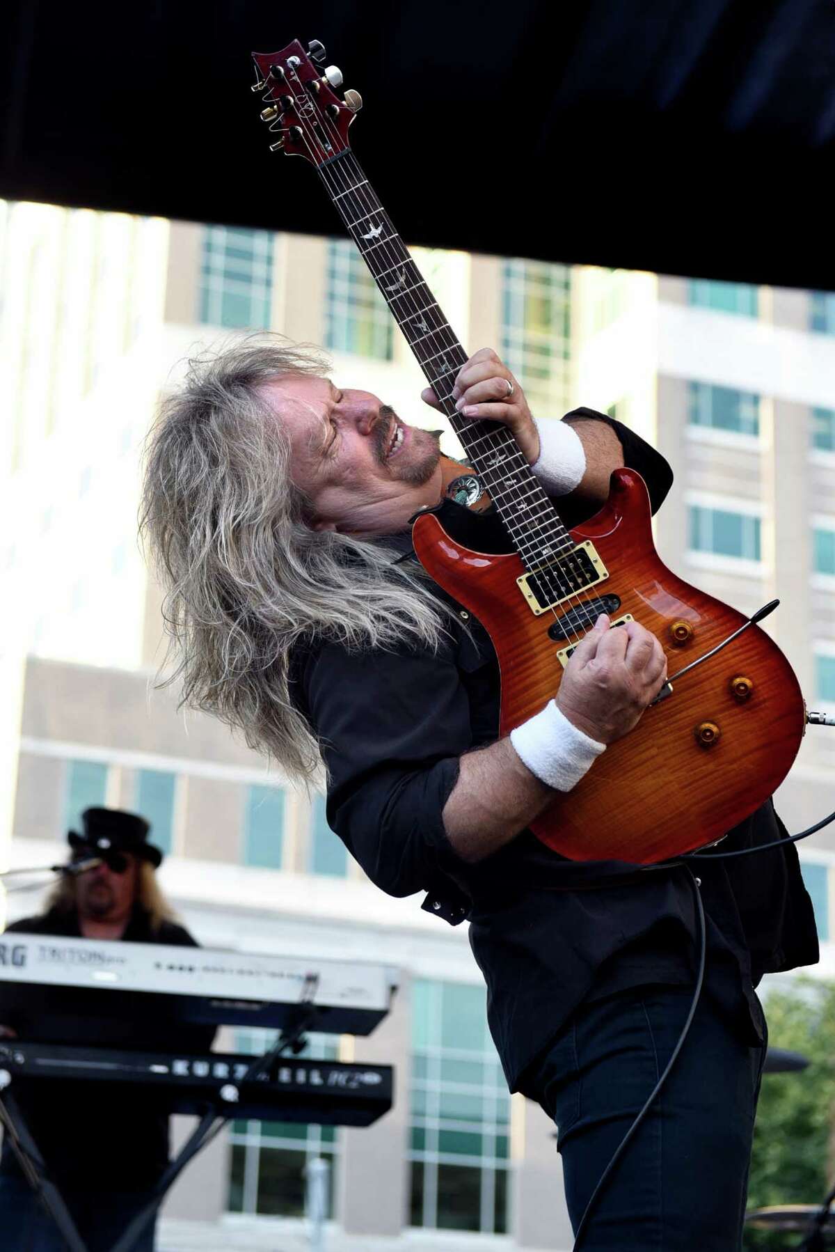 Molly Hatchet flirtin' with crowd at Alive at Five