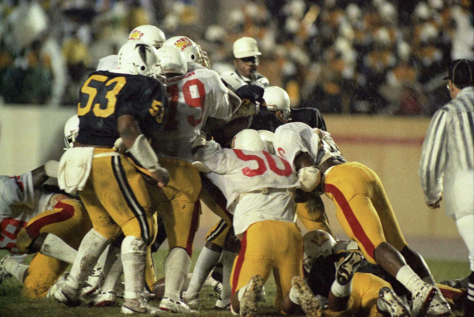 Yates set standard with state football title in '85