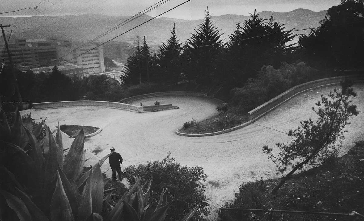 San Francisco's Lombard Street: It's twisty, crooked, and it almost ...