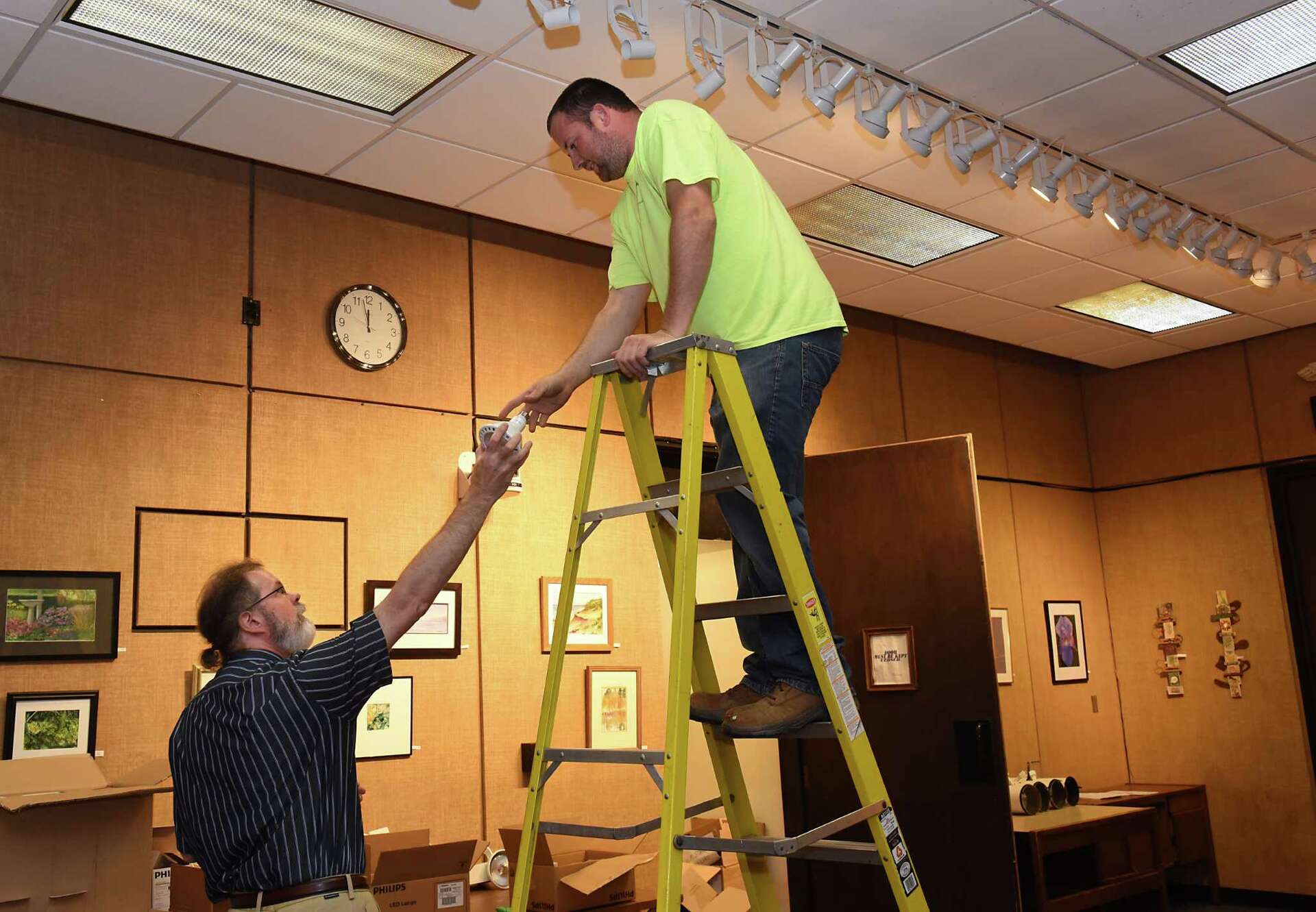 Colonie library to stay, needs renovations