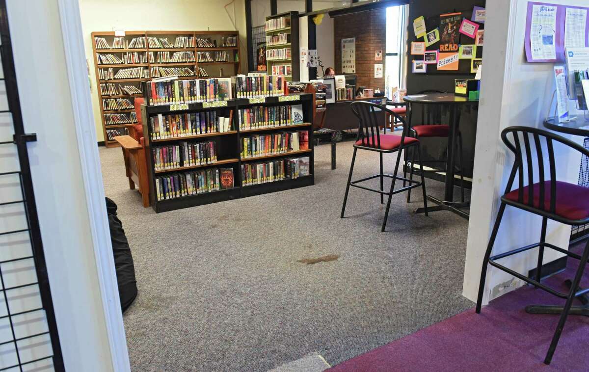 Colonie library to stay, needs renovations
