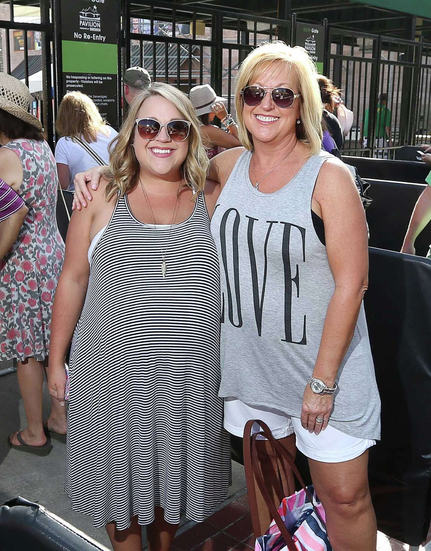 Dixie Chicks come home to Texas for a sold-out show