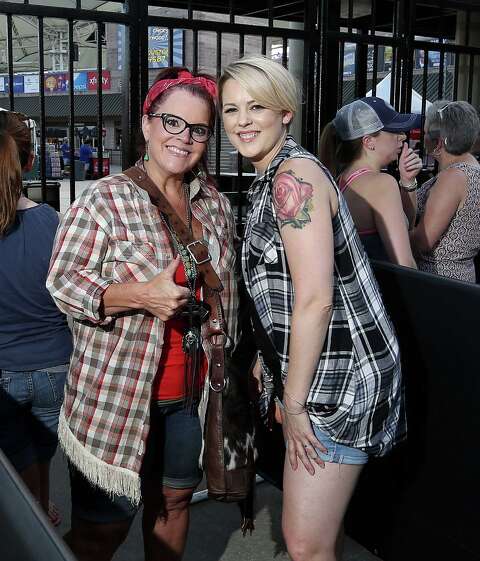 Dixie Chicks come home to Texas for a sold-out show