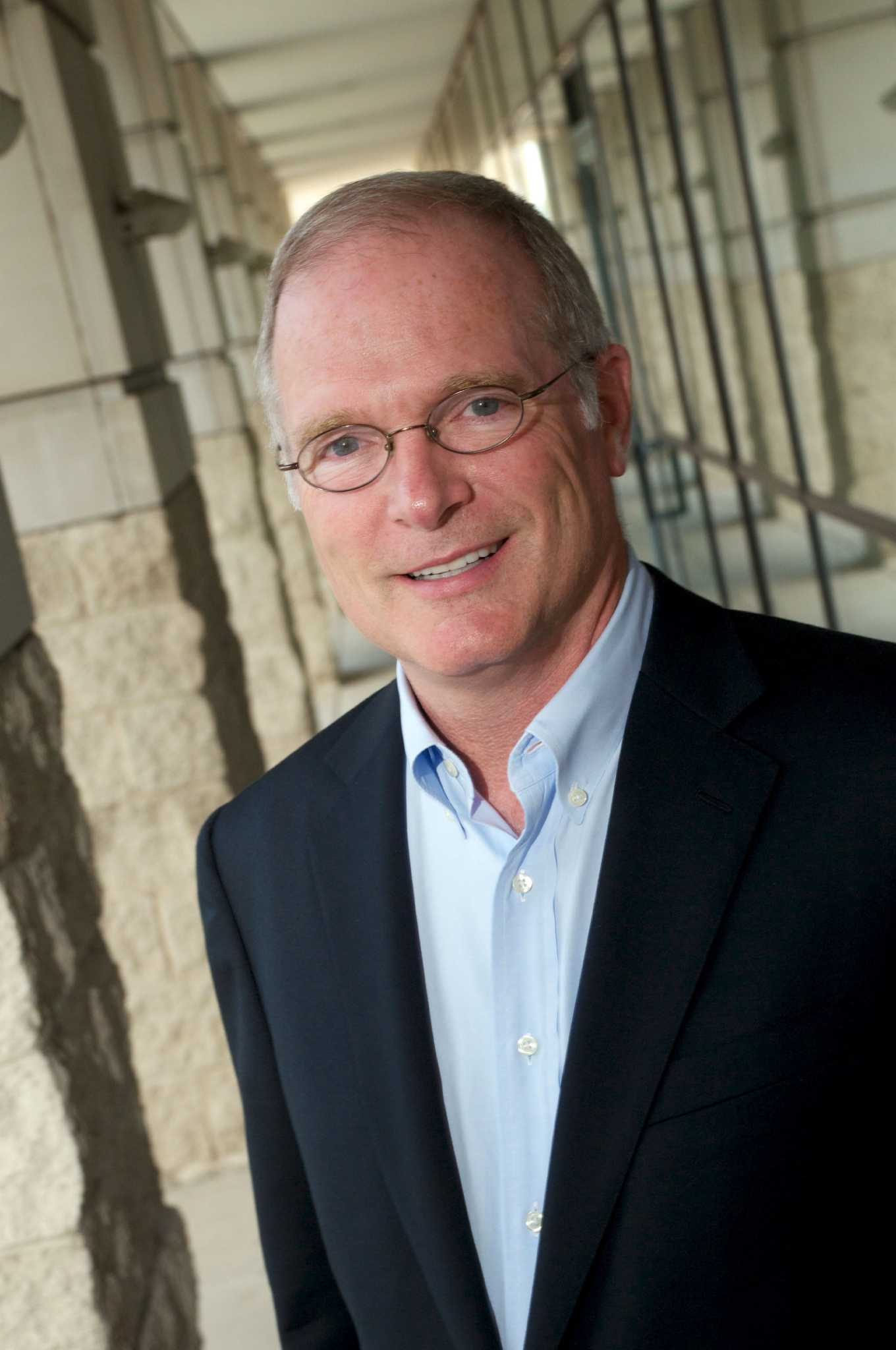 Housing Authority chairman to step down amid project flap