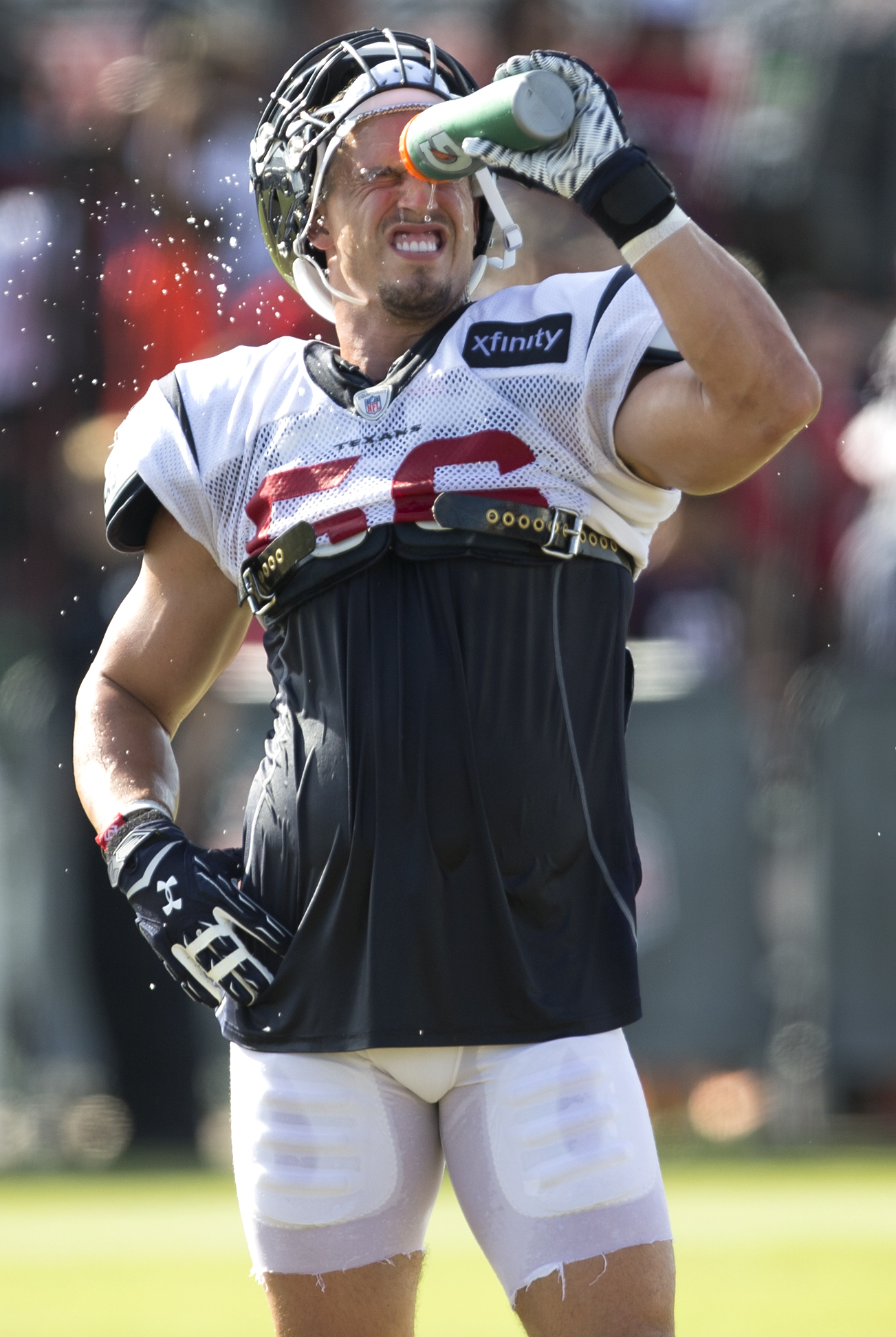 Texans linebacker Brian Cushing returns to practice