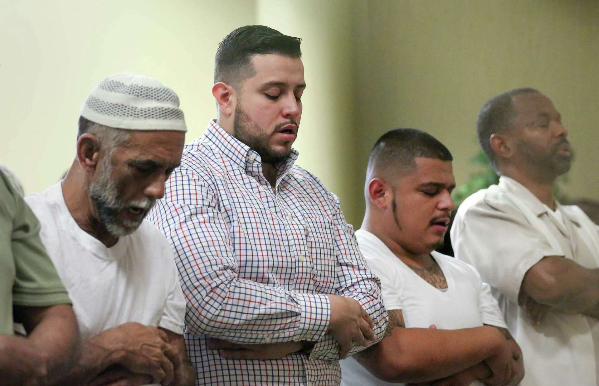 Spanish-language mosque opens new doors for Hispanic Muslims in Houston