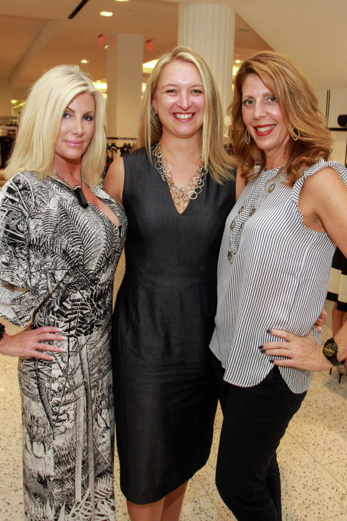 Tootsies showcases fall trends for women who work