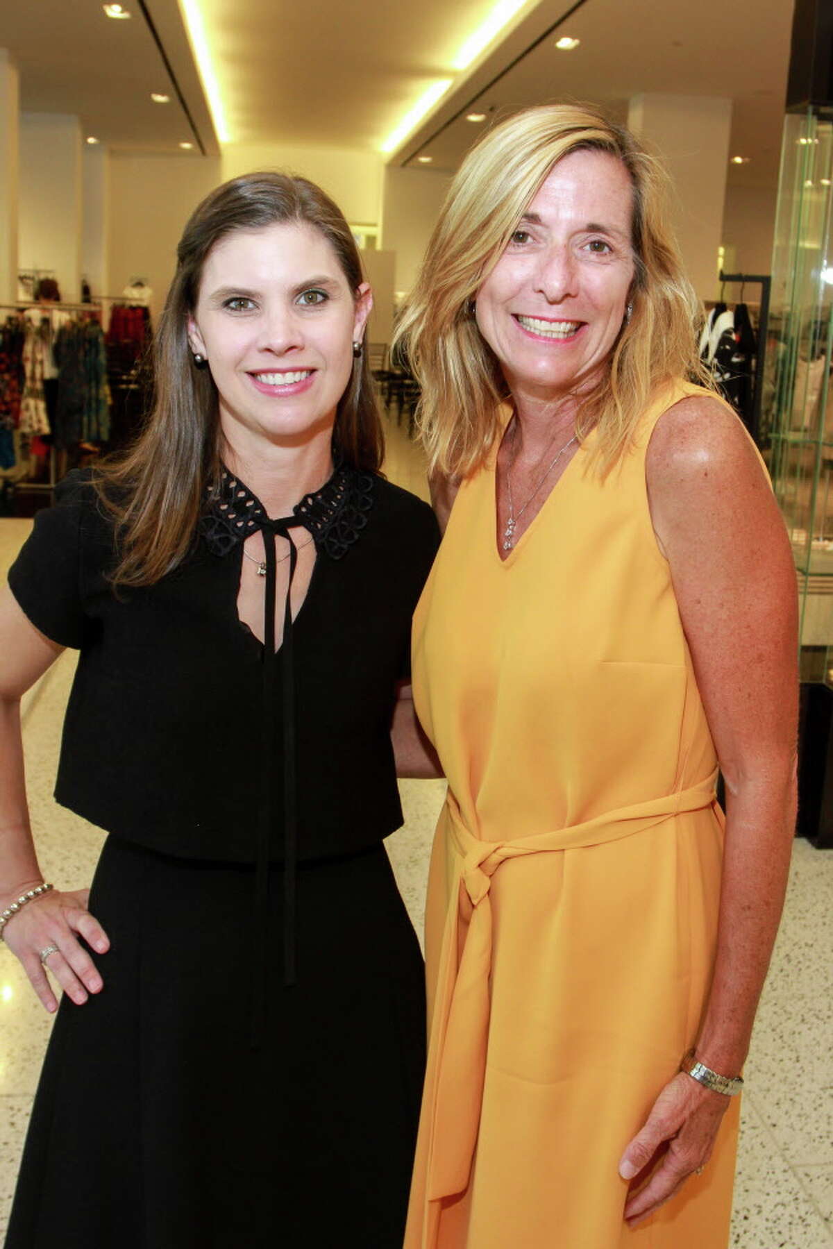 Tootsies showcases fall trends for women who work