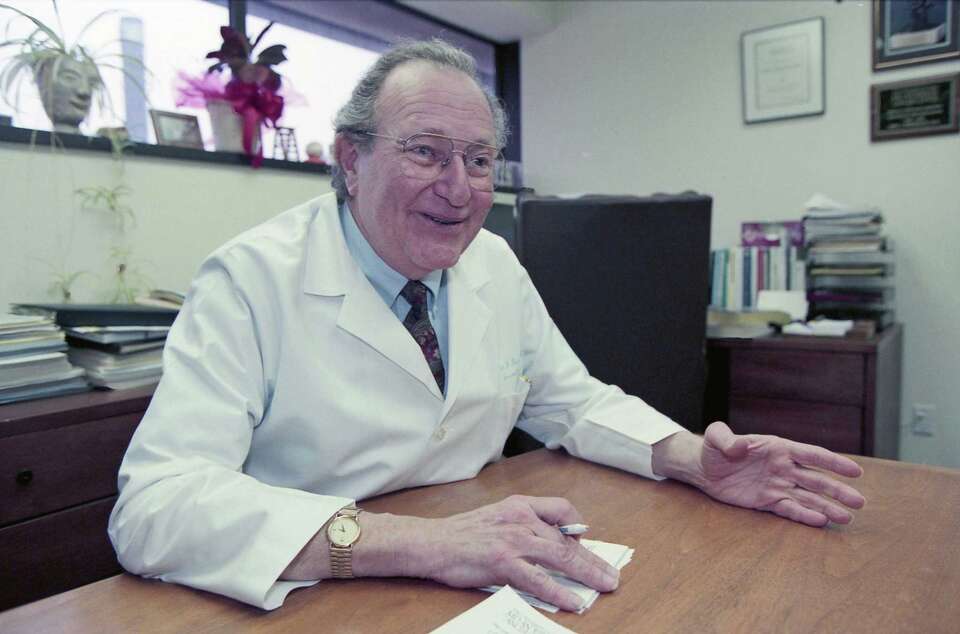 Trailblazing Houston doctor Dr. Emil Freireich dies at 93