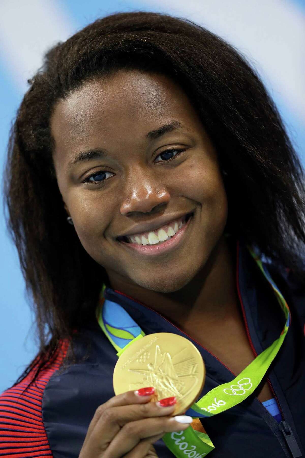 Stanford swimmer Simone Manuel makes Olympic history
