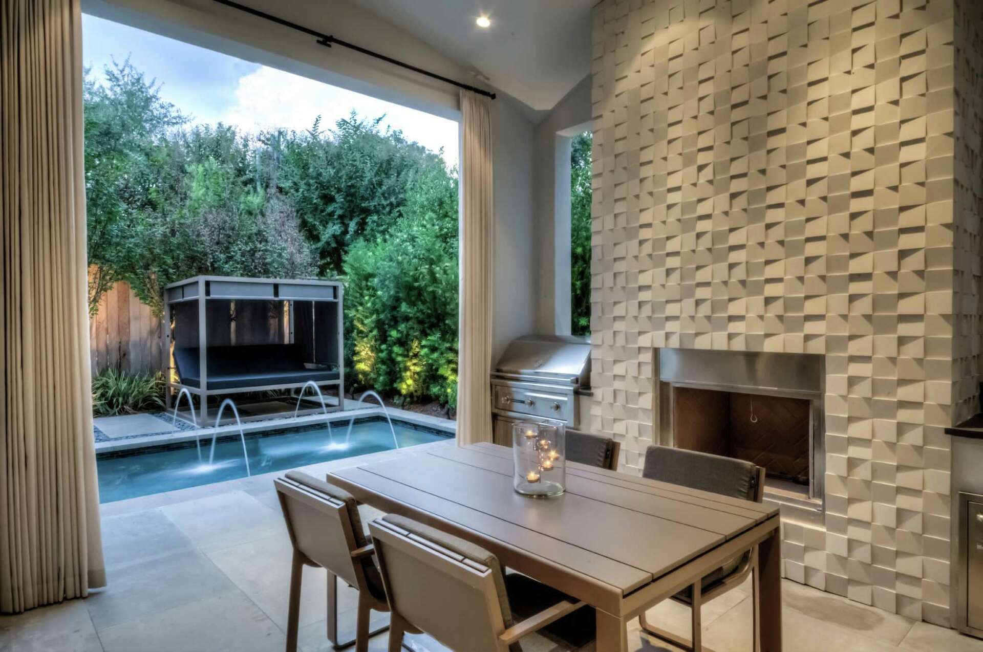 Living large in a great outdoor kitchen space